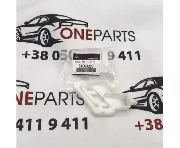 6400A327 Mitsubishi кронштейн-адаптер кріплення фари передньої, лівою ...